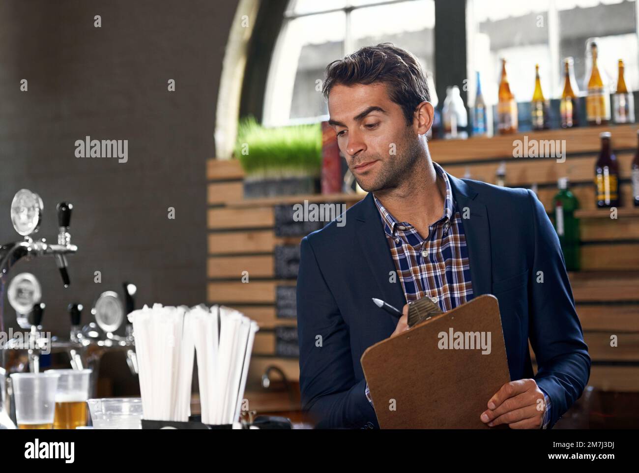 Man sitting relaxing coffee bar hi-res stock photography and images - Alamy