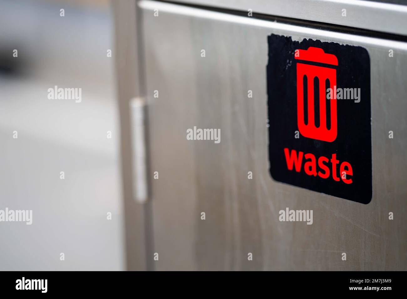 Bin logo design hi-res stock photography and images - Alamy
