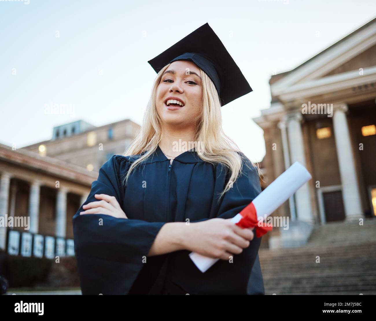 Female student students pupil outside hi-res stock photography and ...
