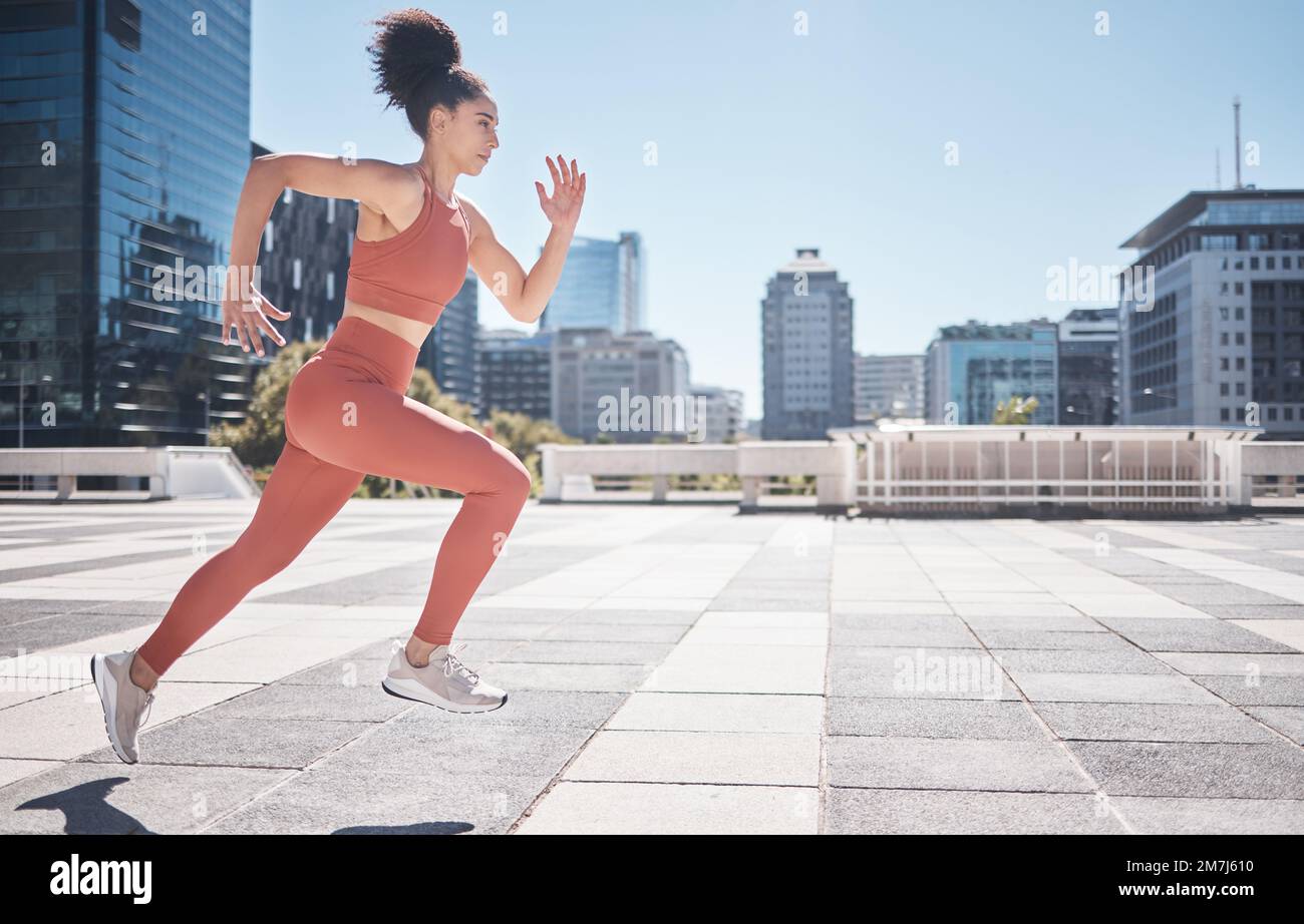 Female sports person hi-res stock photography and images - Alamy