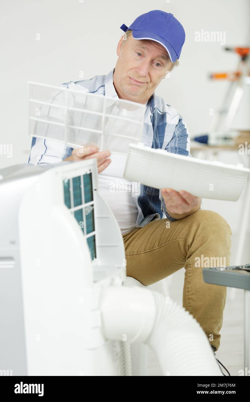 Tech guy hi-res stock photography and images - Alamy