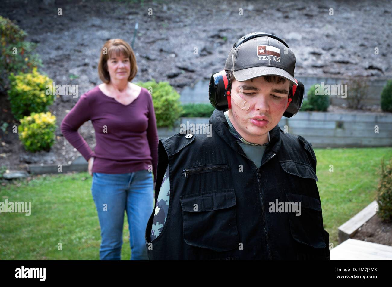 Boone, North Carolina, USA. 11th Oct, 2022. Melissa Shore keeps an eye ...