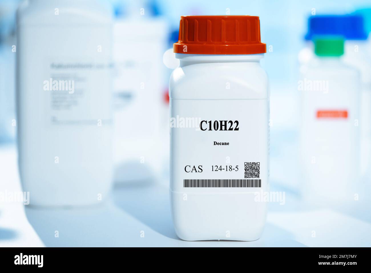C10H22 Decane CAS 124 18 5 Chemical Substance In White Plastic