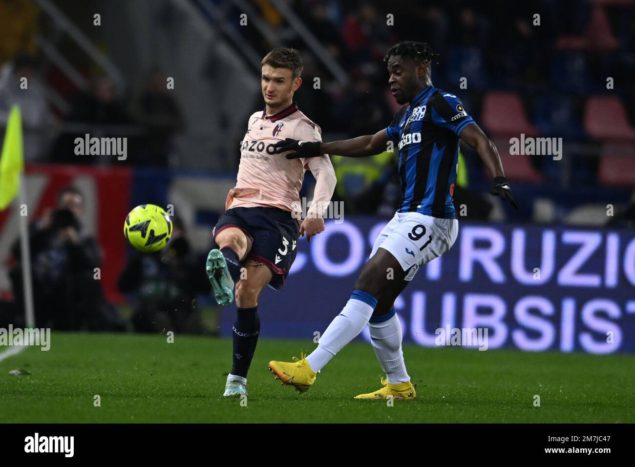 Stefan Posch (Bologna)Duvan Esteban Zapata Banguero (Atalanta) during the Italian "Serie A ...
