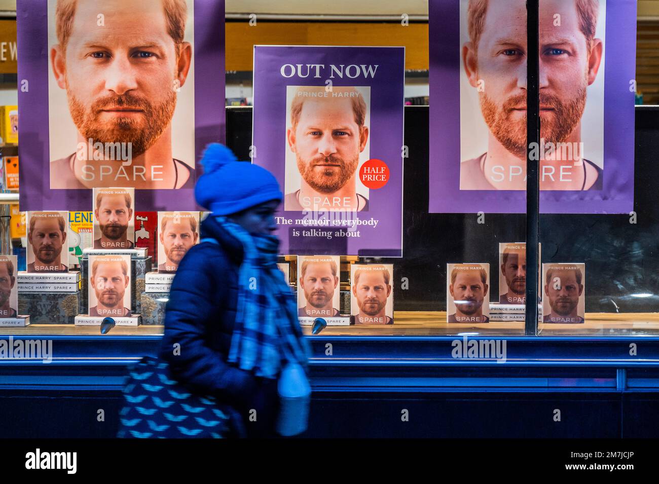 London, UK. 10th Jan, 2023. Passers by largely ignore the display in ...