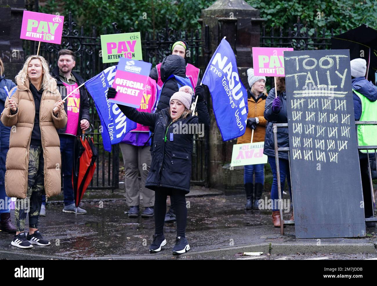 School strikes scotland hi-res stock photography and images - Alamy
