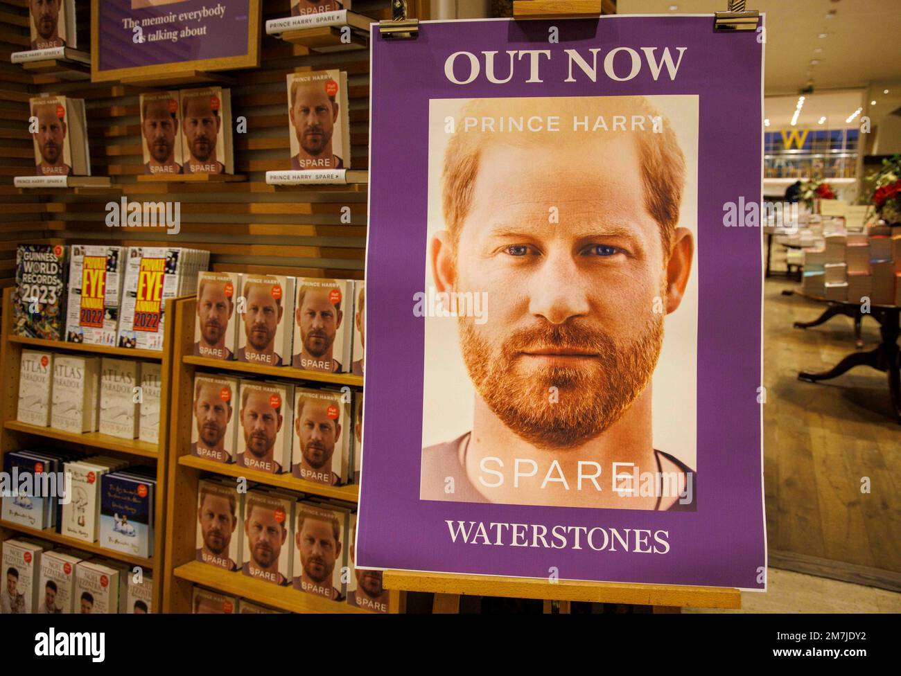 London, UK. 10th Jan, 2023. Waterstones in Piccadilly opens its doors ...