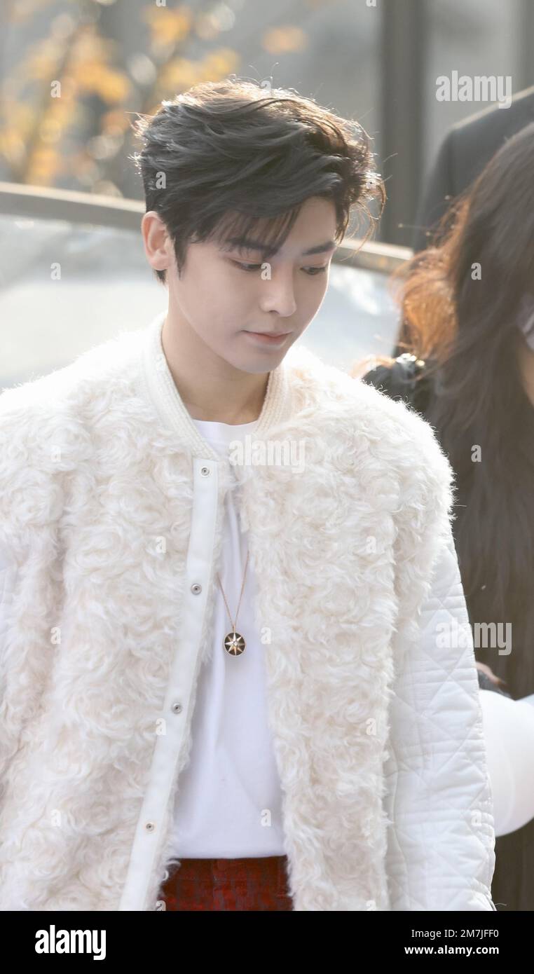 Chinese actor and singer Hou Minghao attended the DIOR X ERL activity ...