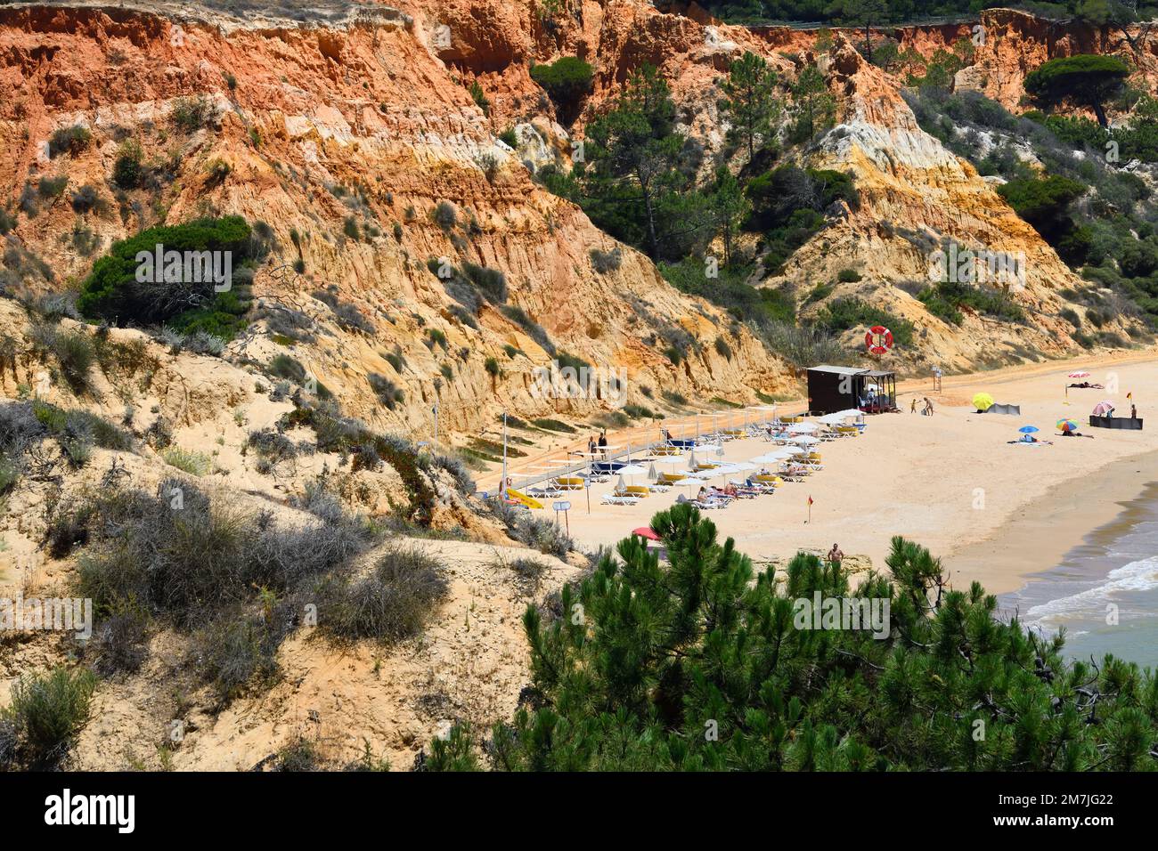 Praia da Falesia Beach, Albufeira, Algarve, Portugal Stock Photo - Alamy