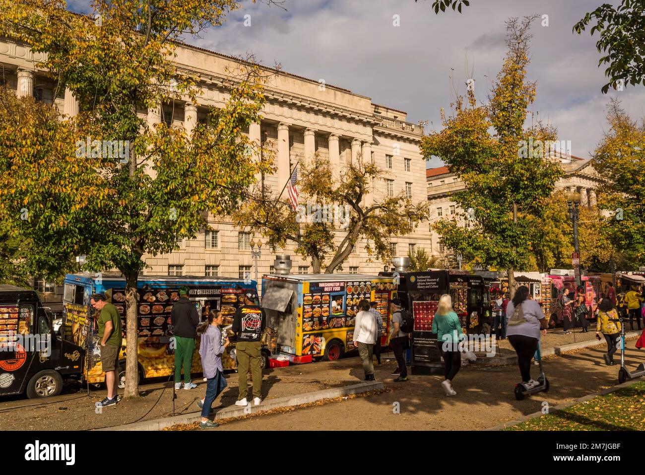 Fast-food trucks along the Constitution Avenue NW , Washington, D.C ...