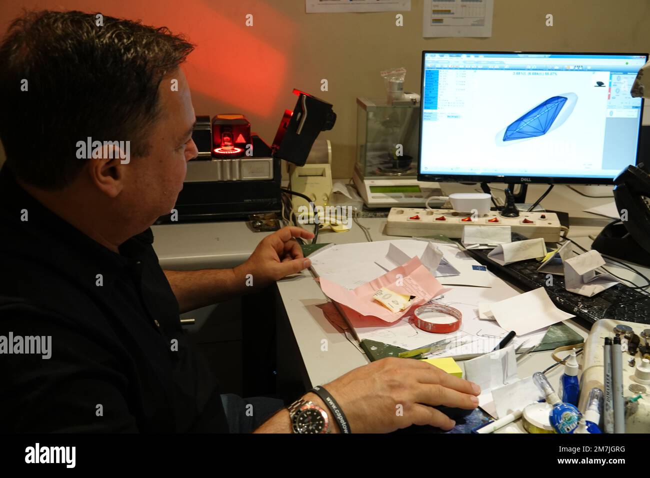 Russian diamond rough hi-res stock photography and images - Alamy