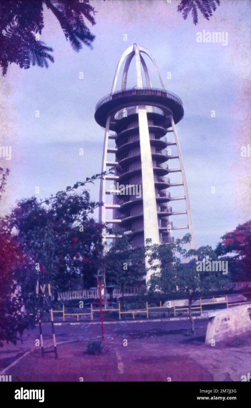 Anna Nagar Tower Park, officially known as Dr Visvesvaraya Tower Park ...