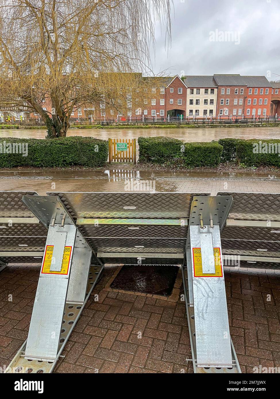 Bewdley, UK. 10th January, 2023. Residents in Bewdley are making ...