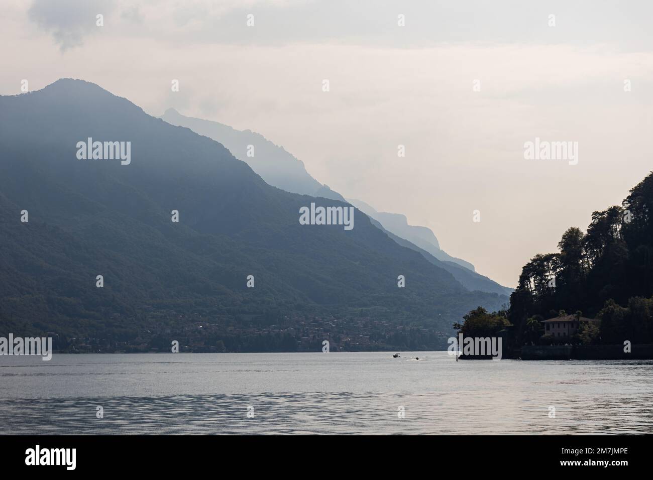 View from lakefront promenade hi-res stock photography and images - Alamy