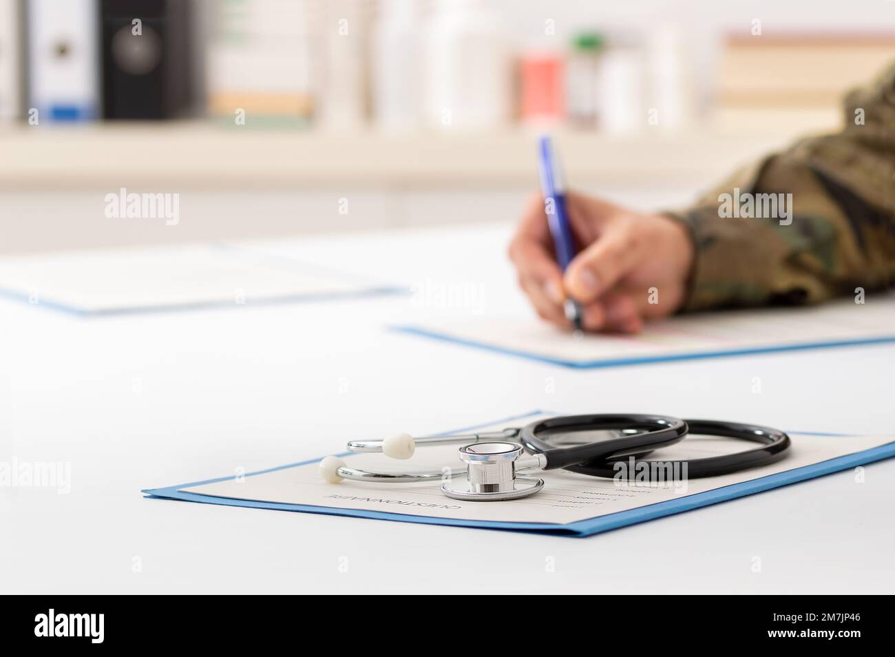 Medical exam army hi-res stock photography and images - Alamy
