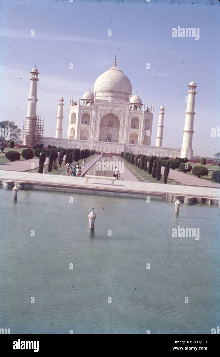 The Taj Mahal is an Islamic ivory-white marble mausoleum on the right ...