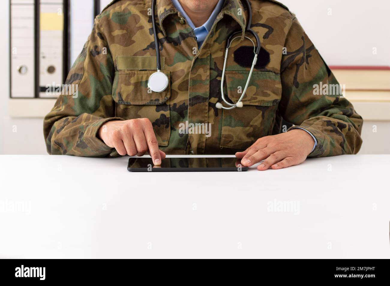 American military hospital staff hi-res stock photography and images ...