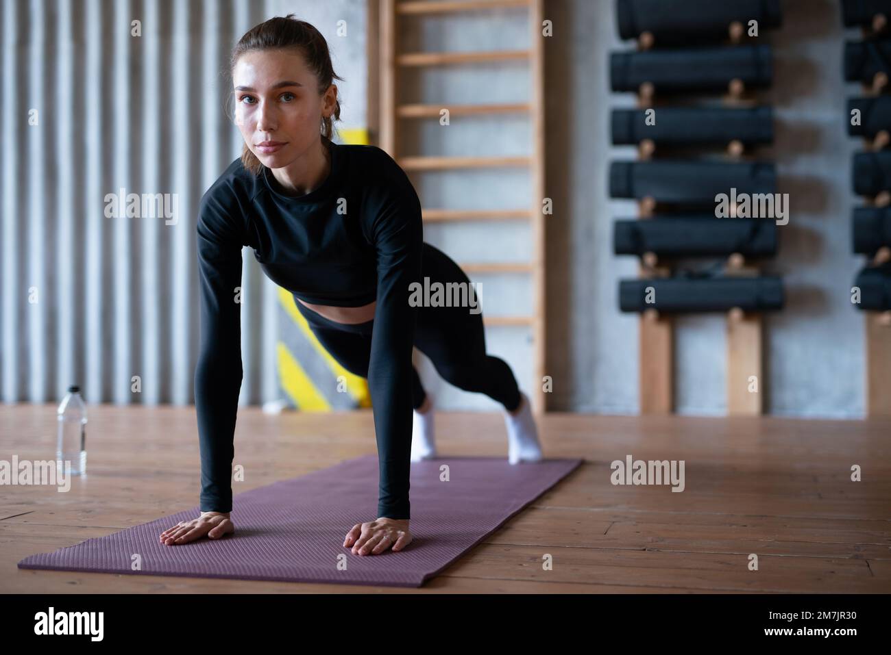 Full plank hi-res stock photography and images - Alamy