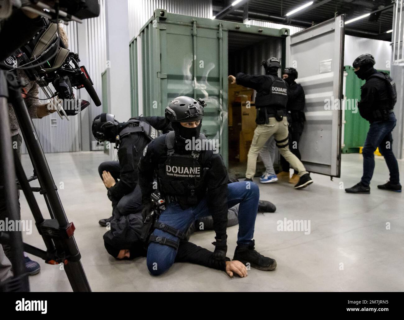 ROTTERDAM - Members of the heavily armed Hit And Run Cargo (HARC ...