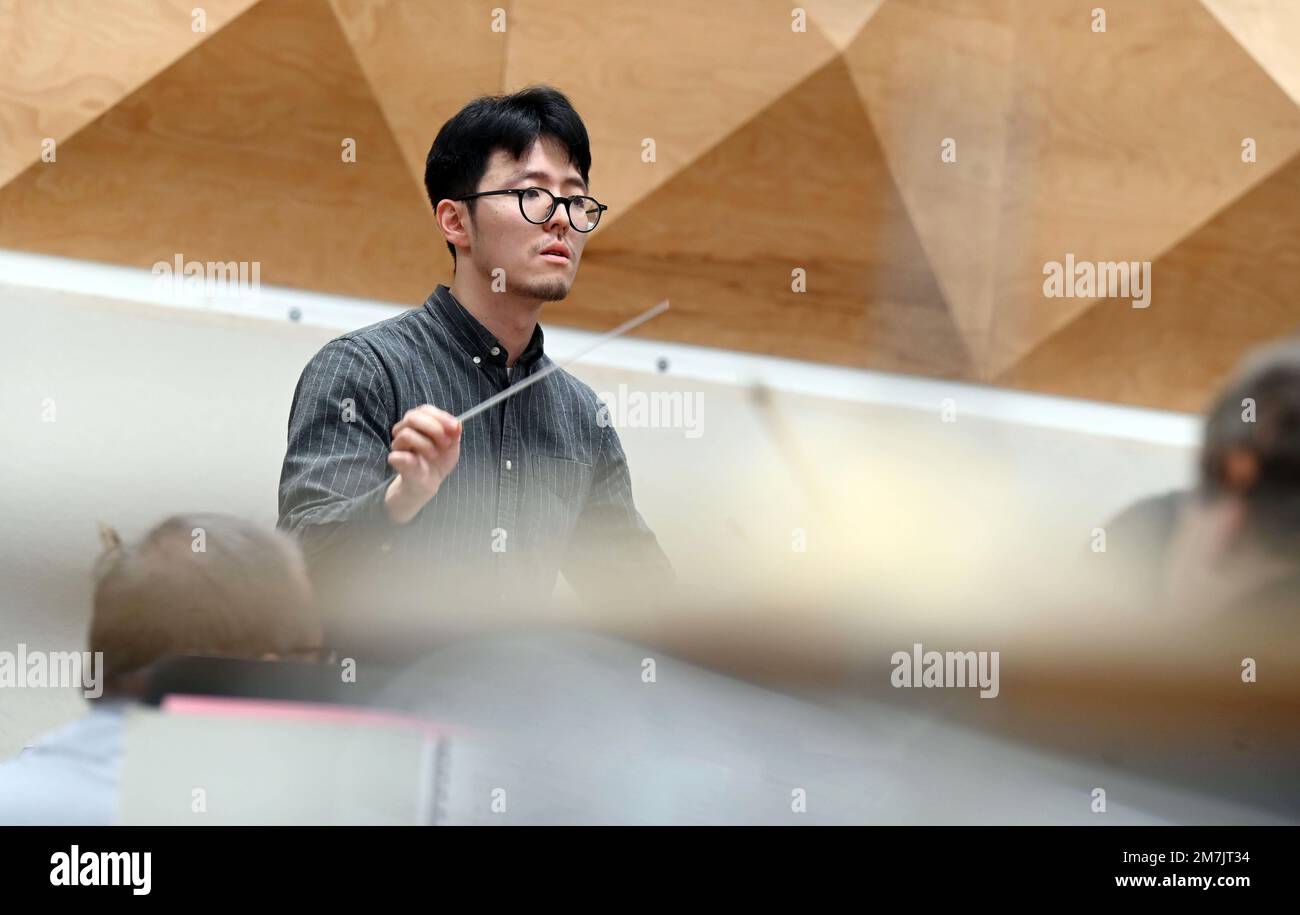 Pforzheim, Germany. 04th Jan, 2023. JunYoung Kim, student of the conducting class at the ...
