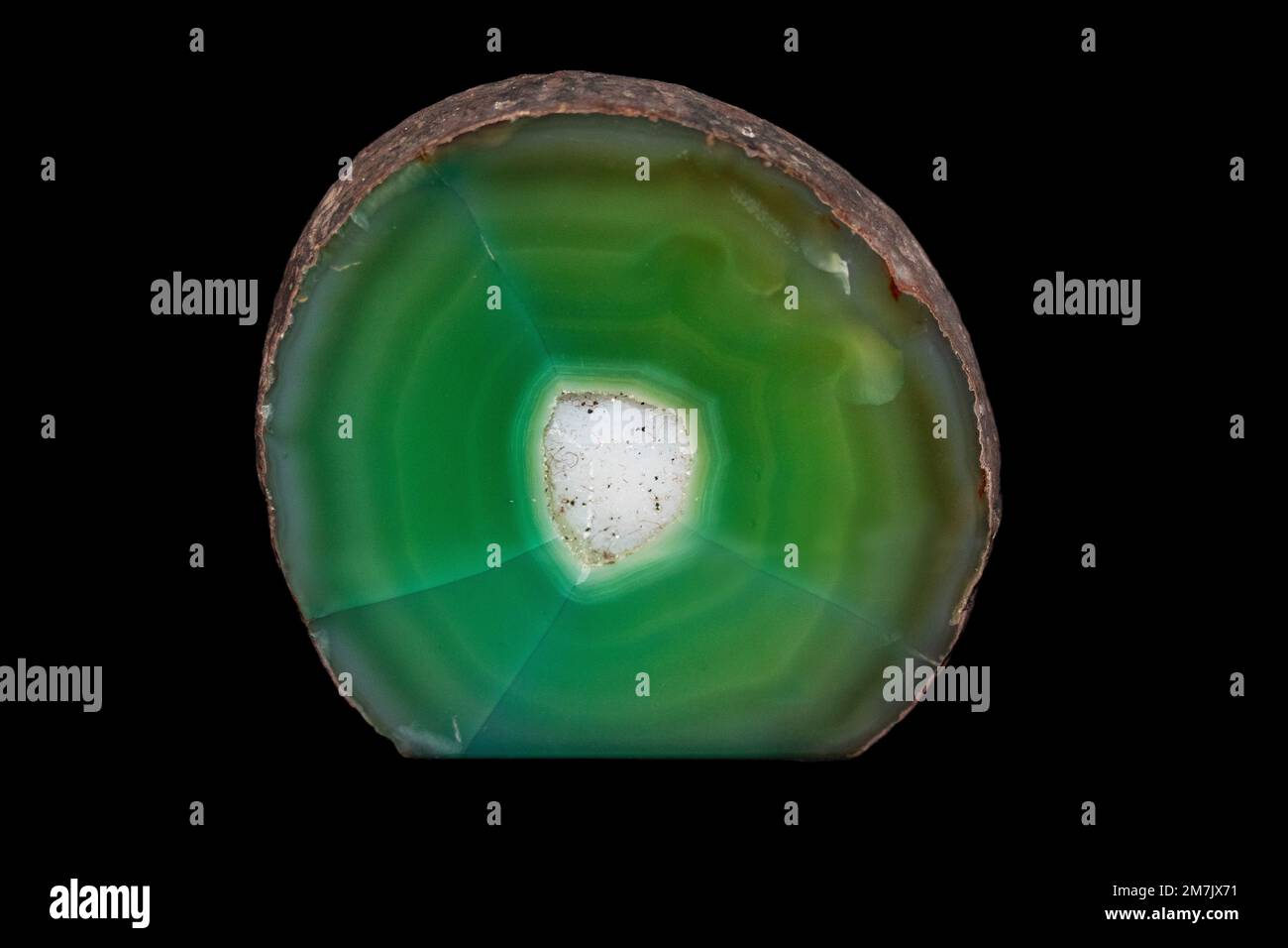 Rocks and Minerals, Quartz Geode lab sample Stock Photo - Alamy