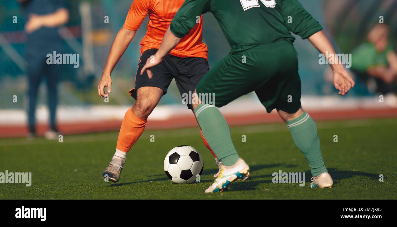 Anonymous football players hi-res stock photography and images - Alamy