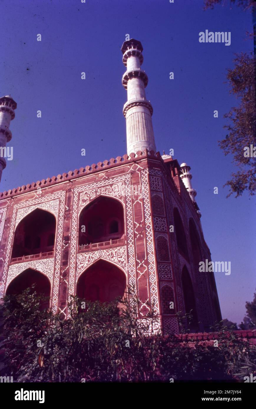 Humayun's tomb is the tomb of the Mughal Emperor Humayun in Delhi ...