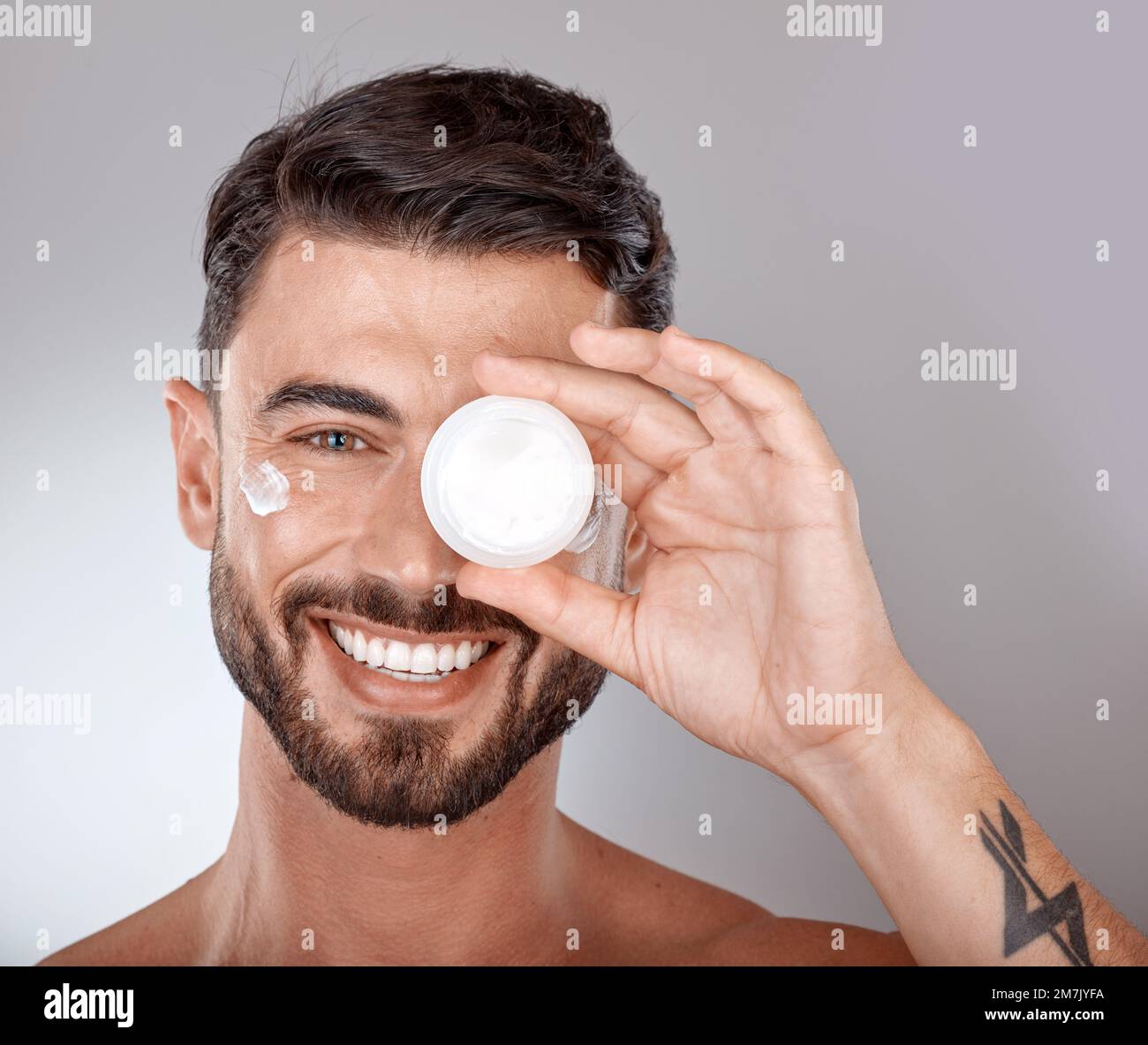 Beauty spa male hi-res stock photography and images - Alamy