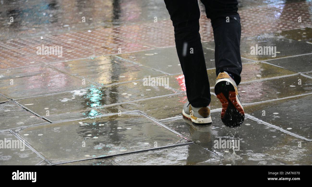Wet rainstorm hi-res stock photography and images - Alamy