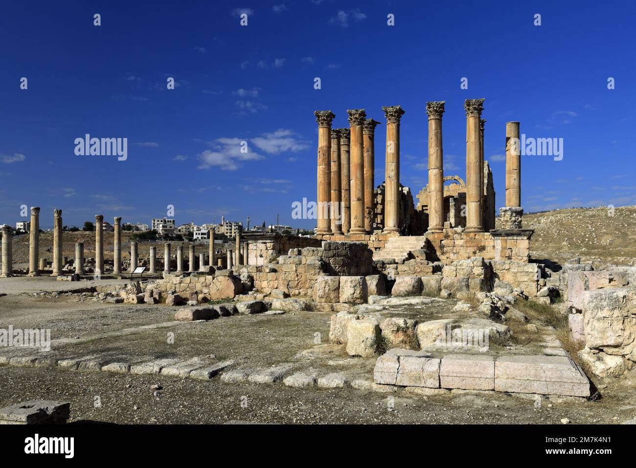 View over the Temple of Artemis in Jerash city, Jordan, Middle East ...