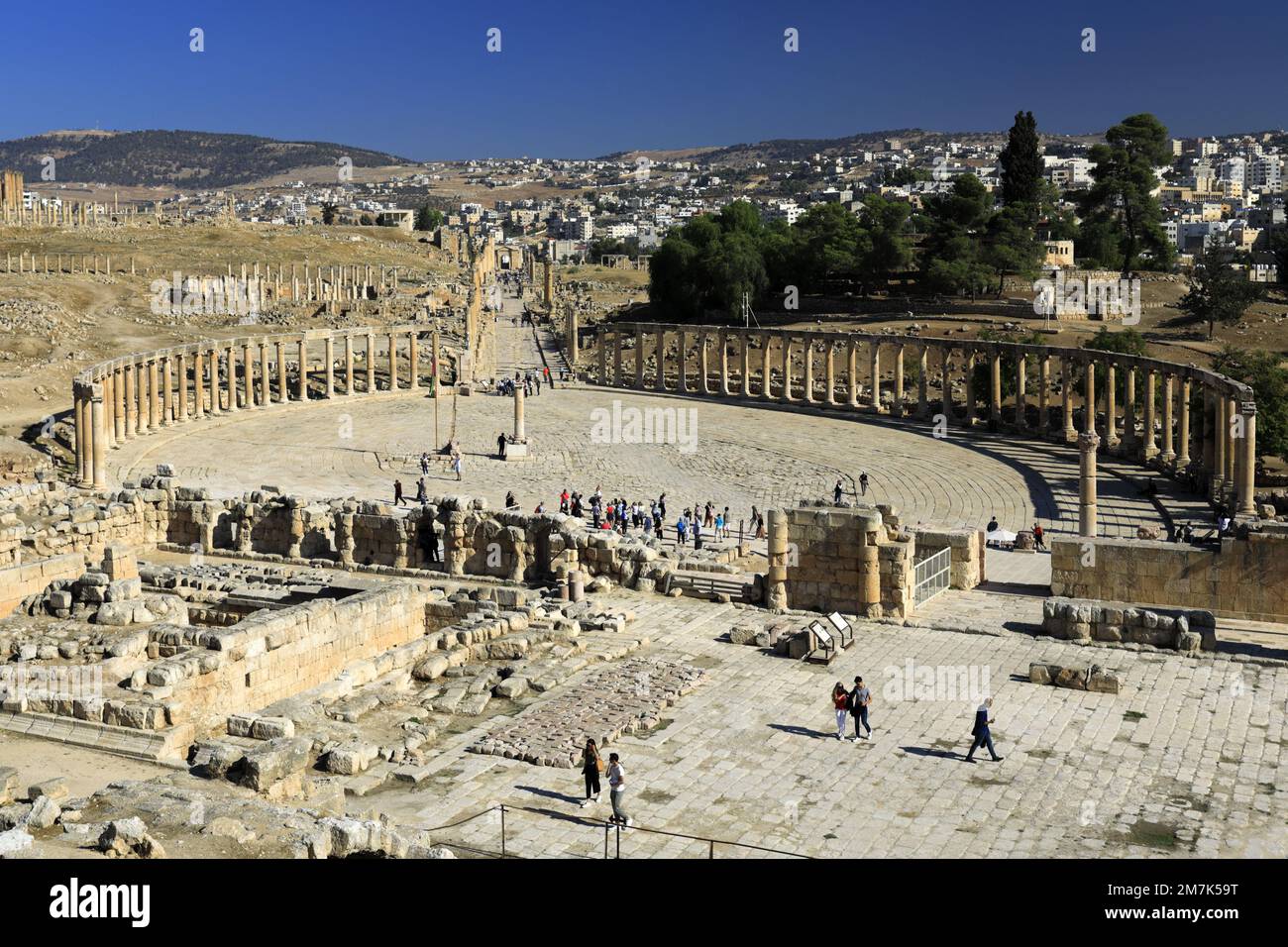 Jerash and amphitheatre hi-res stock photography and images - Alamy