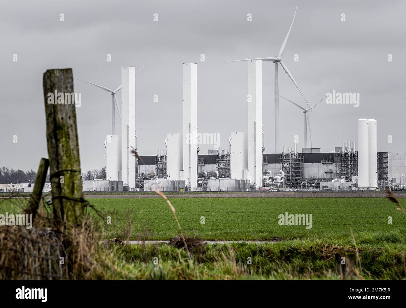 Nitrogen installation hi-res stock photography and images - Alamy