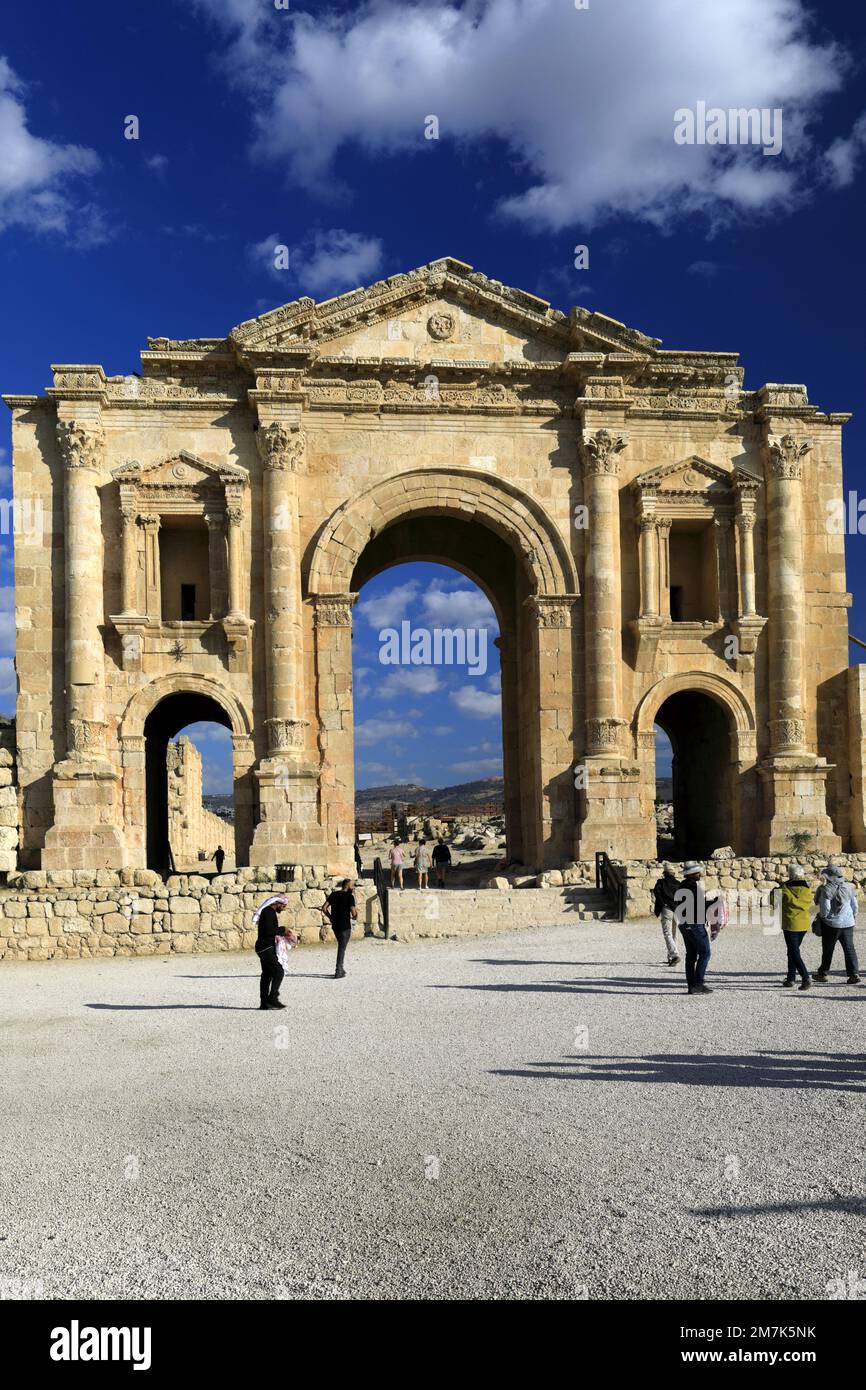 View over Hadrian’s Arch in Jerash city, Jordan, Middle East Stock ...