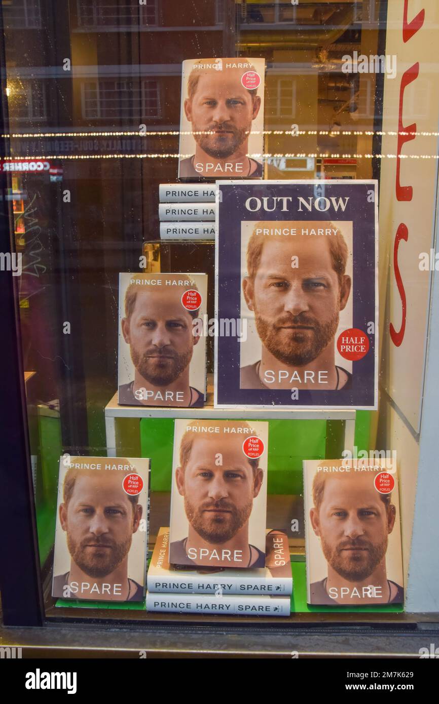 London, UK. 10th Jan, 2023. A bookstore in Central London displays ...