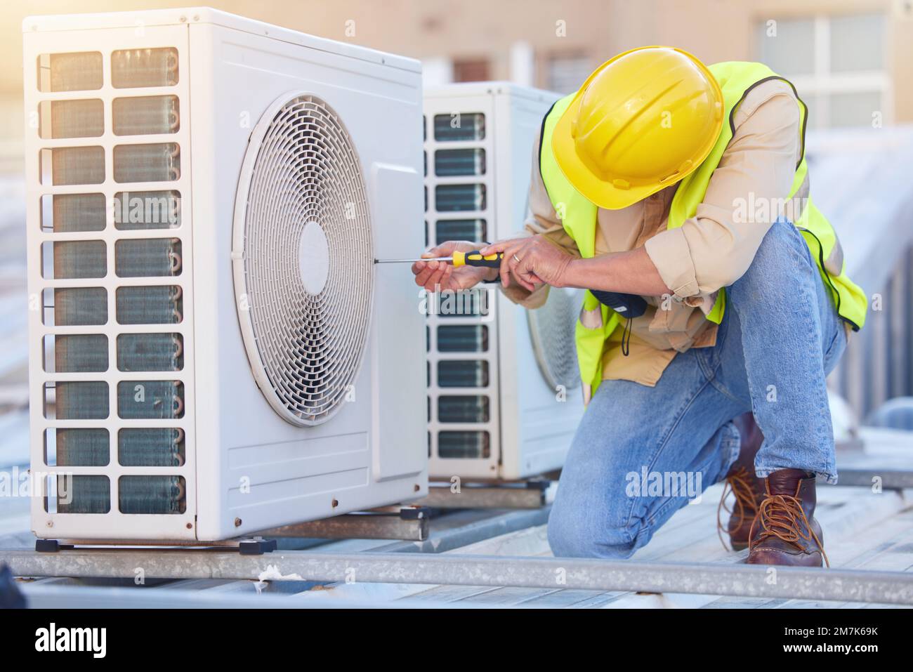 Hvac engineer hi-res stock photography and images - Alamy