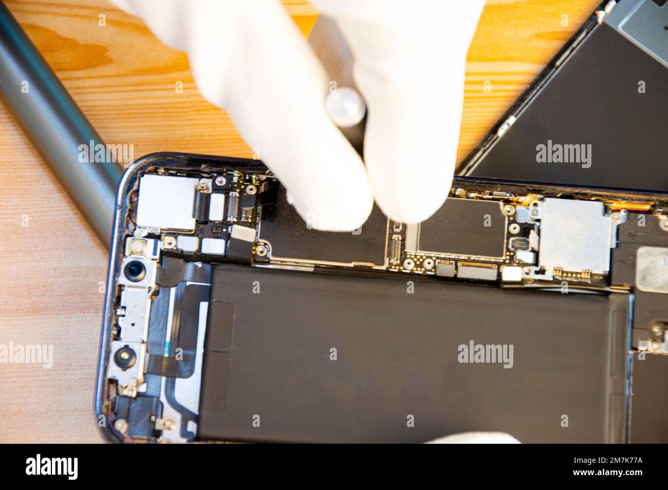 Technician industry hi-res stock photography and images - Alamy