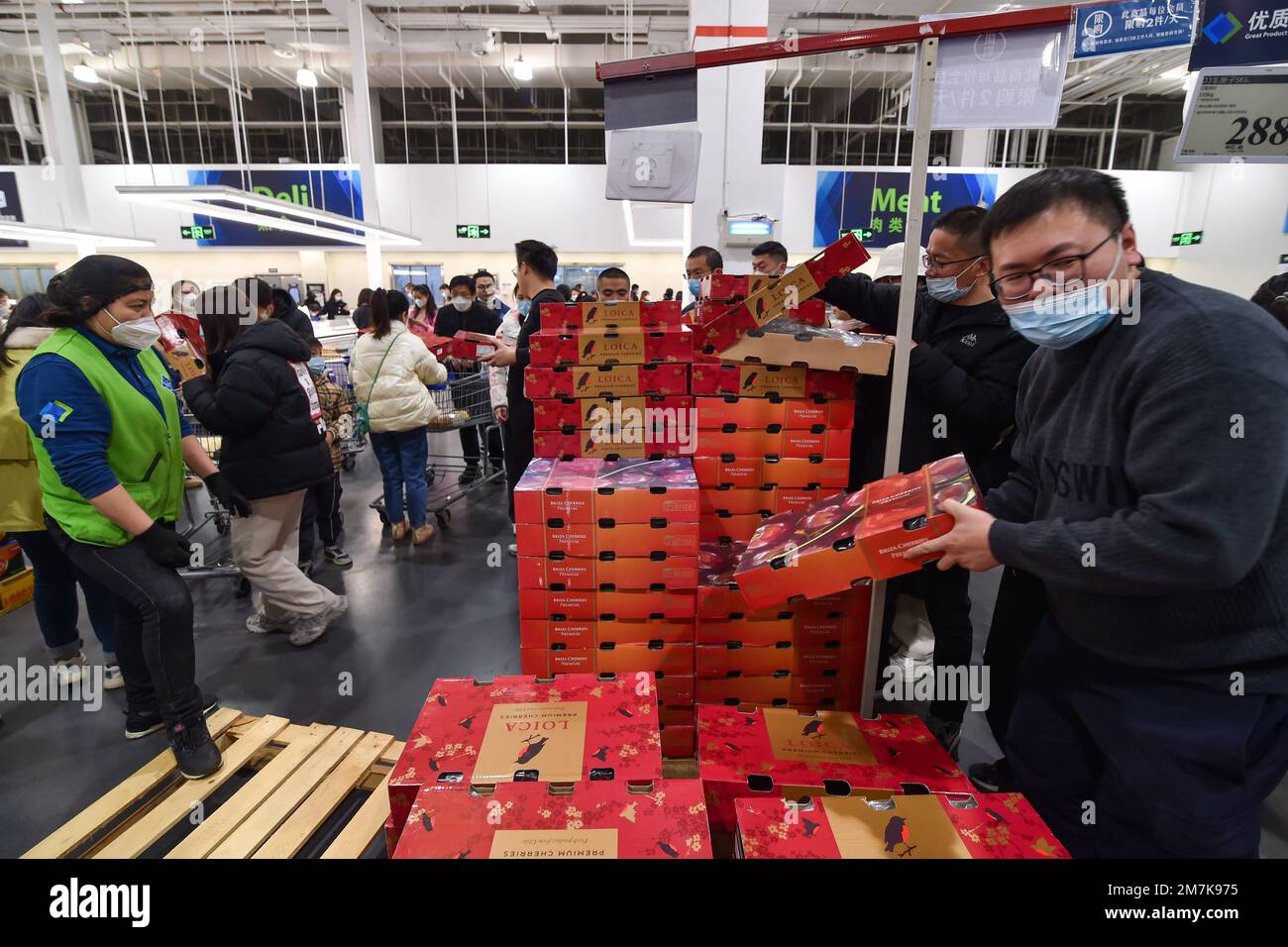 NANJING, CHINA - JANUARY 10, 2023 - People shop for New Year goods at ...