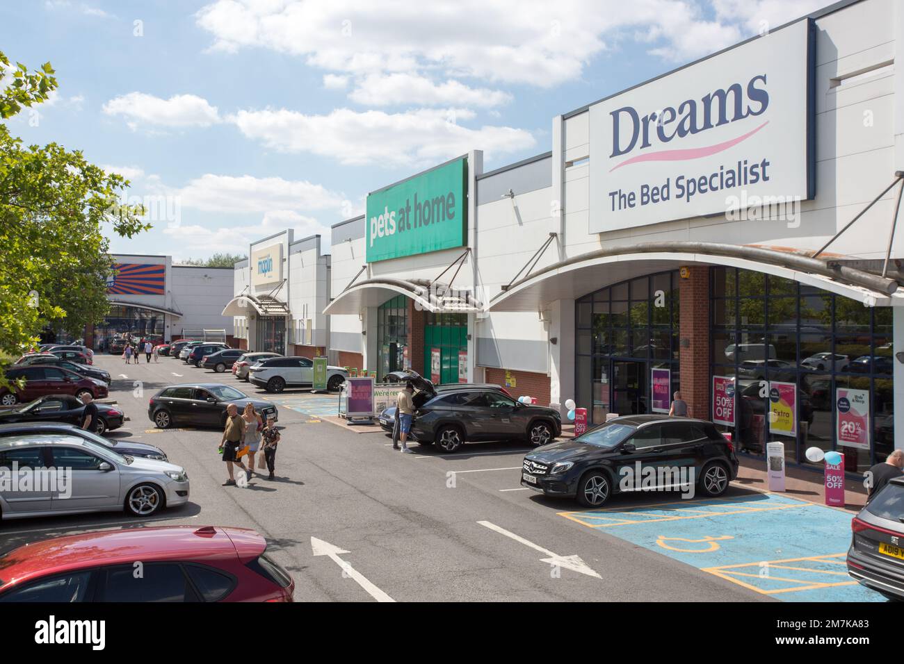 Willowbrook Retail Park, Loughborough Stock Photo - Alamy