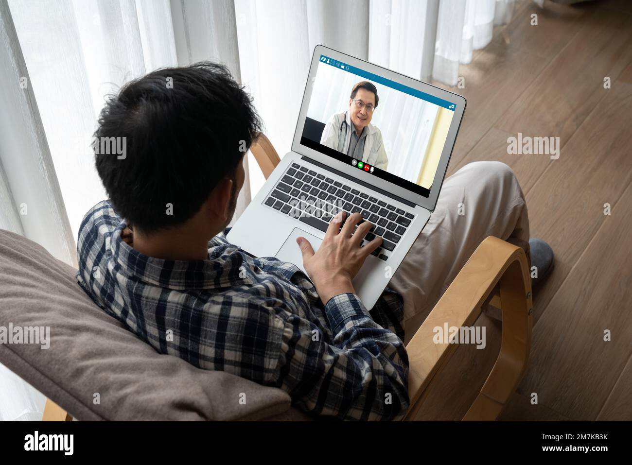 Doctor video call online by modish telemedicine software application ...