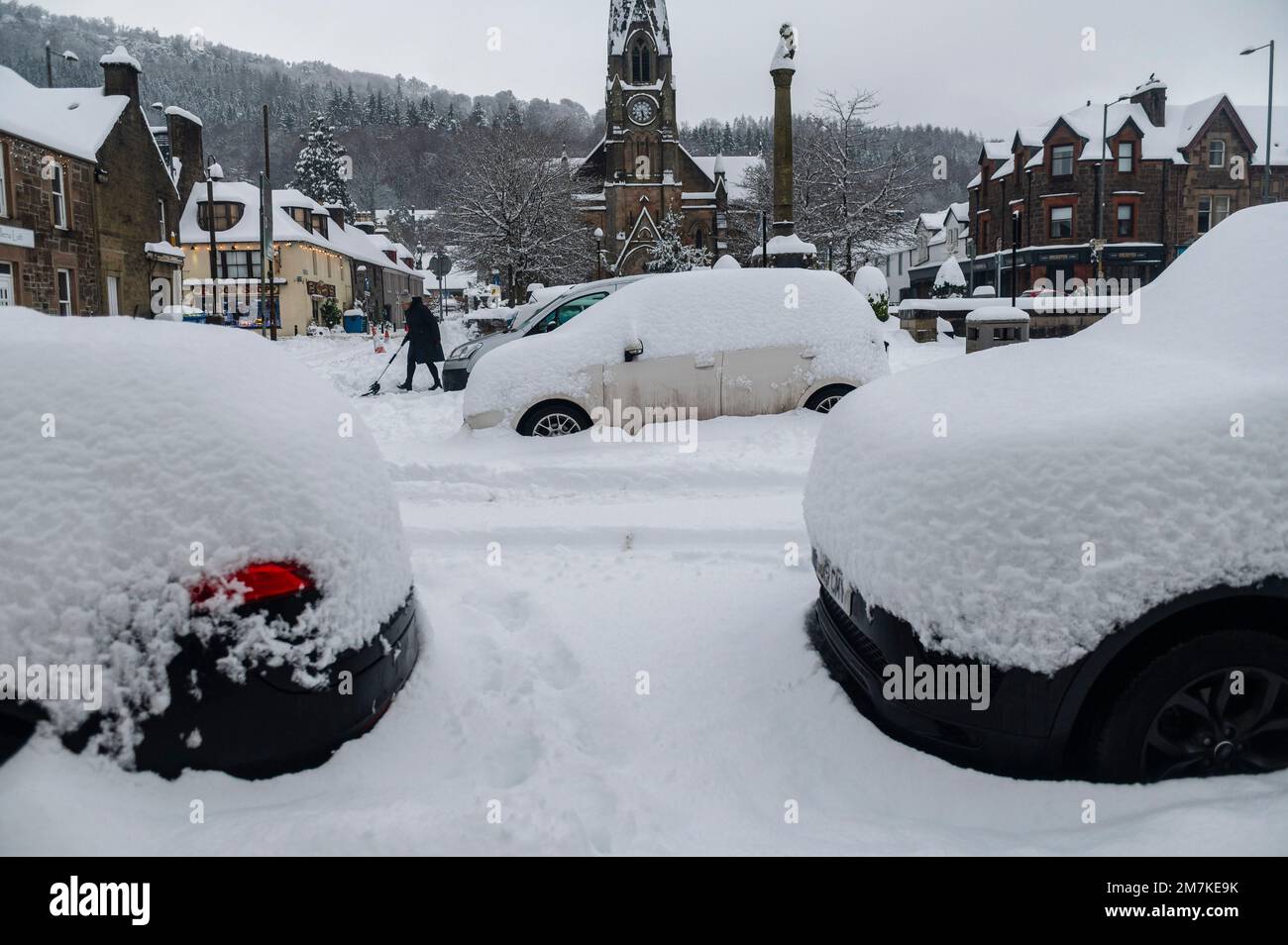 Residents in Scottish town Callander face an amber turned Met weather yellow warning for snow ...