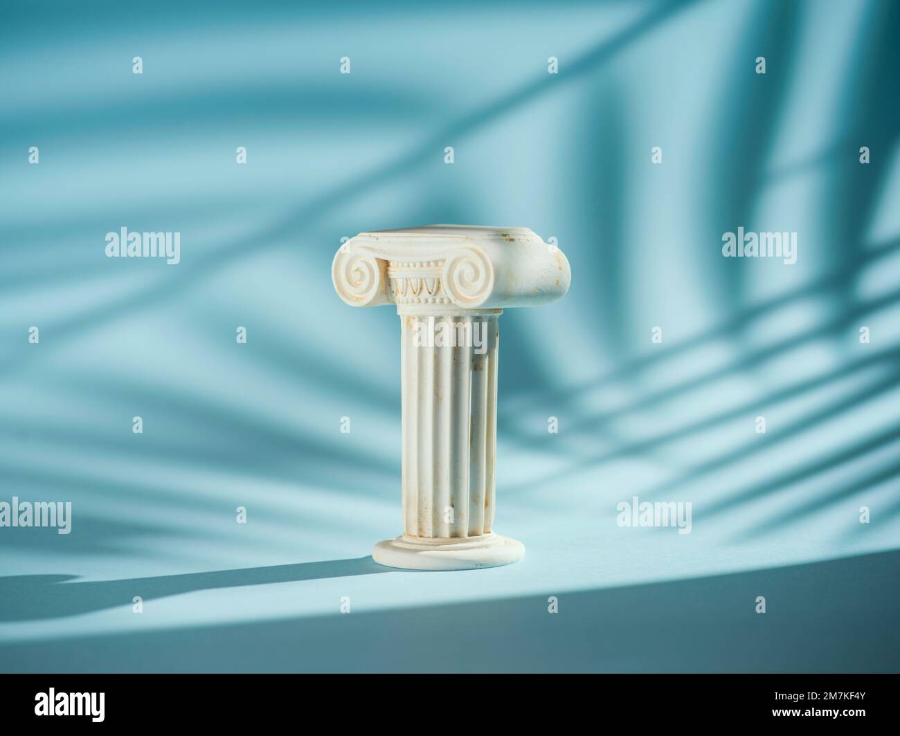 Sculpture over a simple background Stock Photo - Alamy