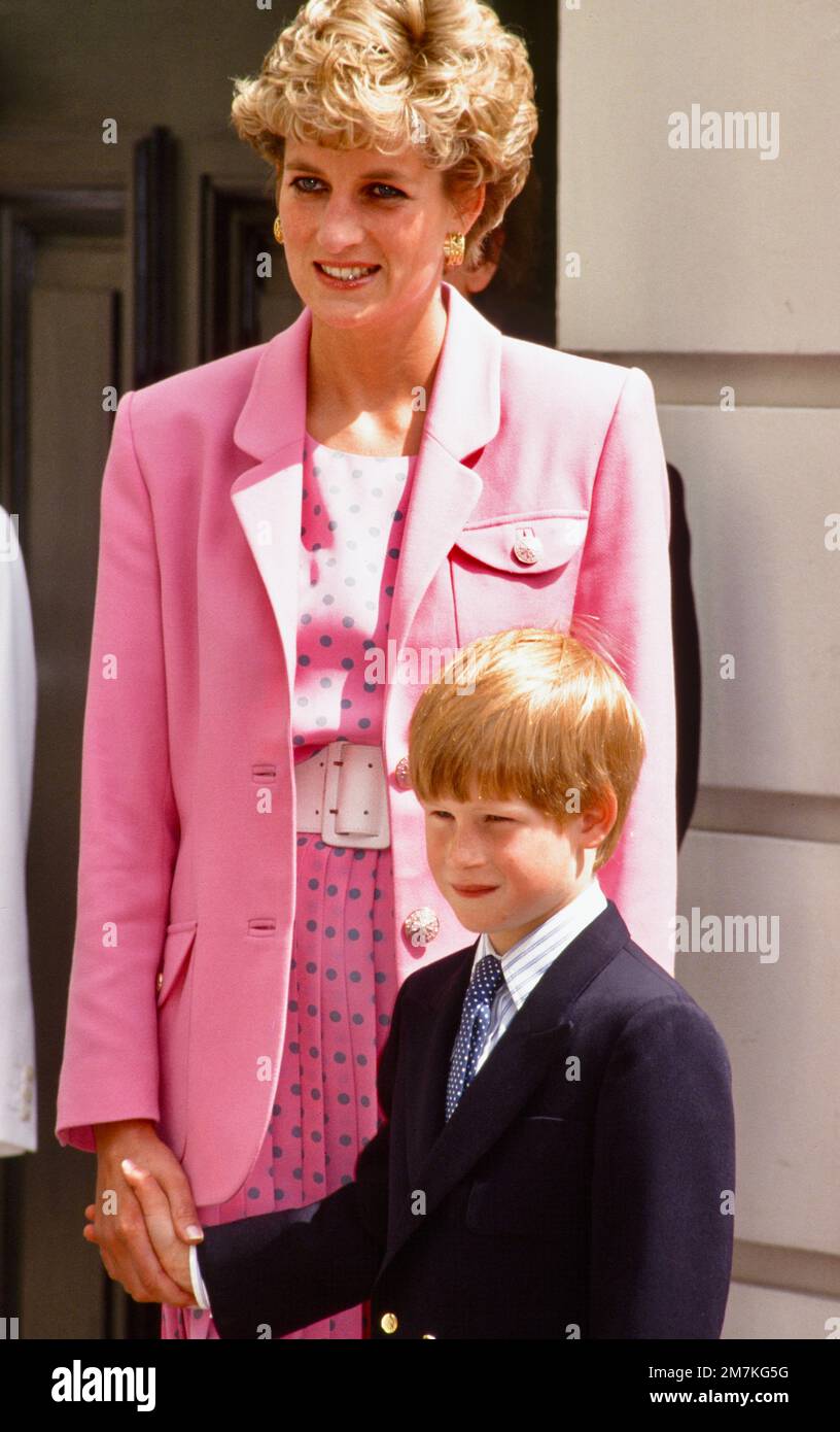 Princess Diana and Prince Harry attended a lunch to celebrate the Queen ...