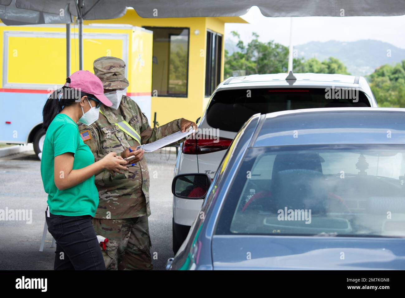 Cpl. Raymond Vázquez of the Puerto Rico State Guard and municipal ...