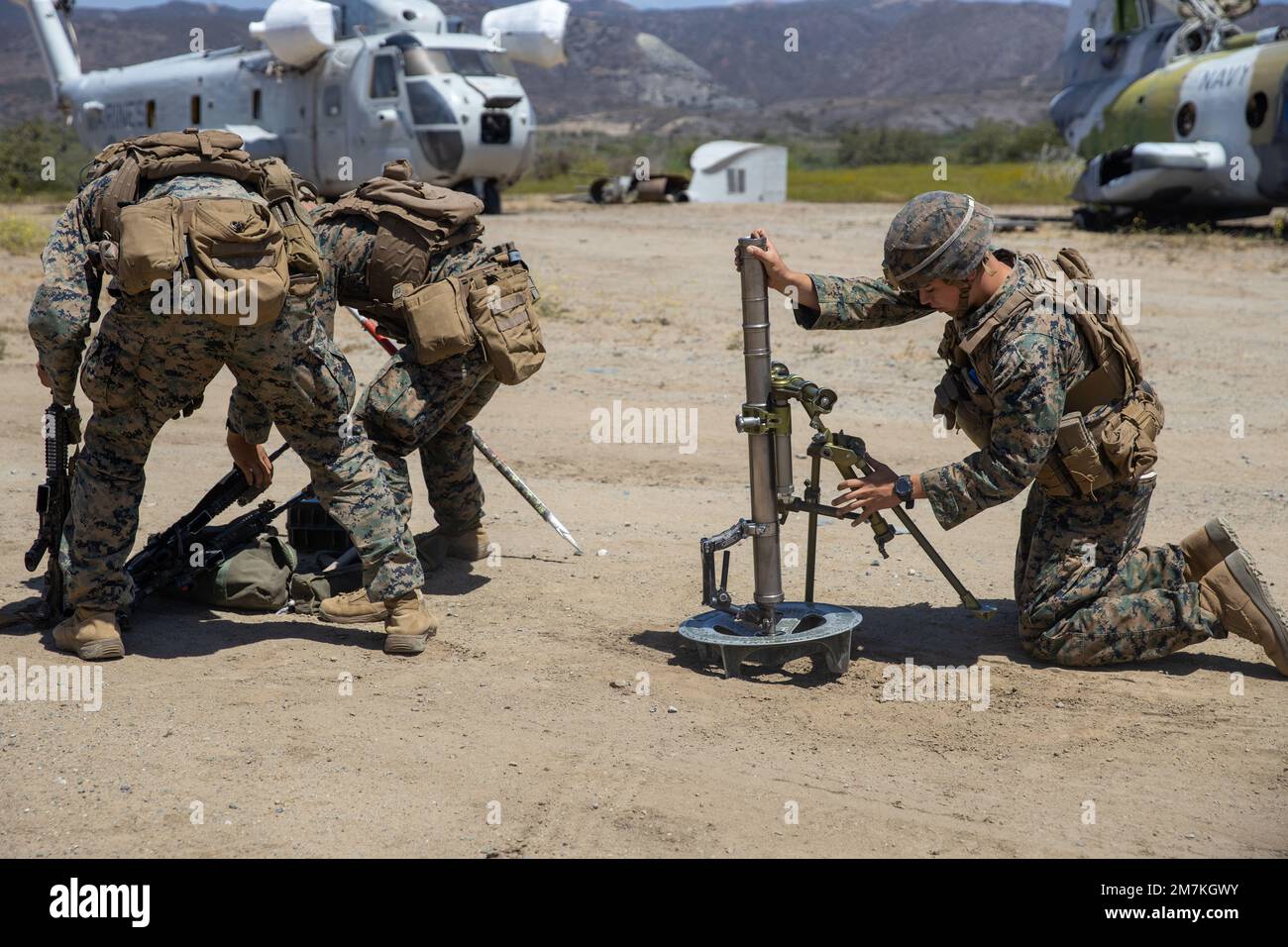 U.S. Marines with Golf Company, Battalion Landing Team 2/4, 13th Marine ...