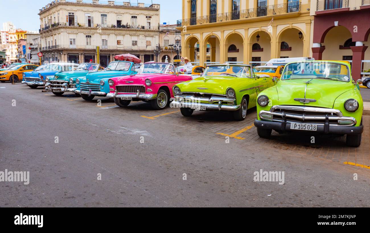 Havana, Cuba - May 02, 2019: retro car parking. parked taxi grancar ...