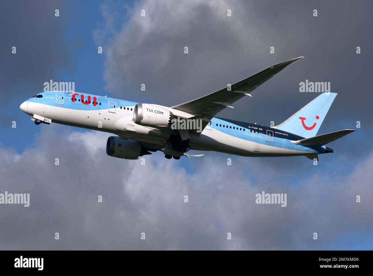 Boeing 787-8 Dreamliner of TUI Airways climbs out of London Gatwick ...