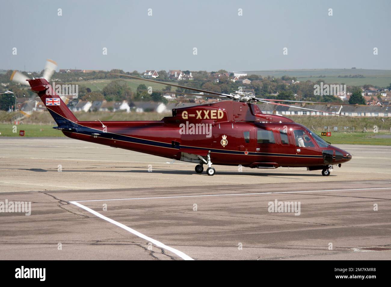 Sikorsky S-76C arriving at Brighton City Airport, Shoreham. This ...