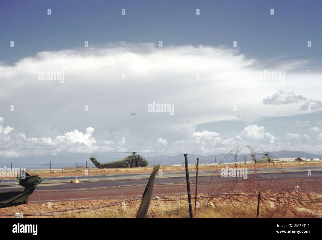 Dong ha base hi-res stock photography and images - Alamy