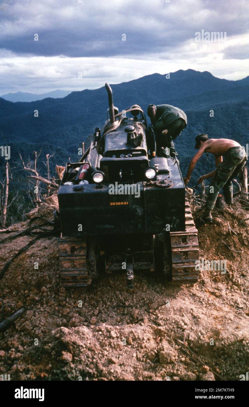 Vietnam war helicopter operations hi-res stock photography and images ...