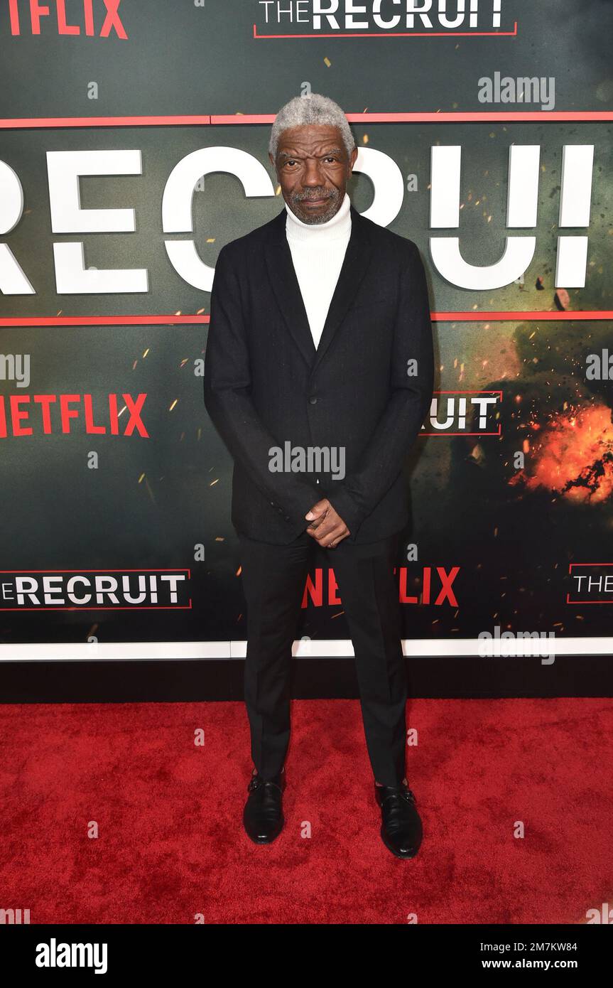 Vondie Curtis-Hall arrives at the world premiere of "The Recruit" on ...